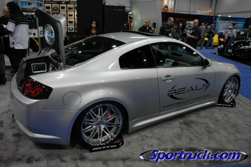 Image 43.jpg from SEMA Show 2008 - Audio and Electronics - Sportruck.com